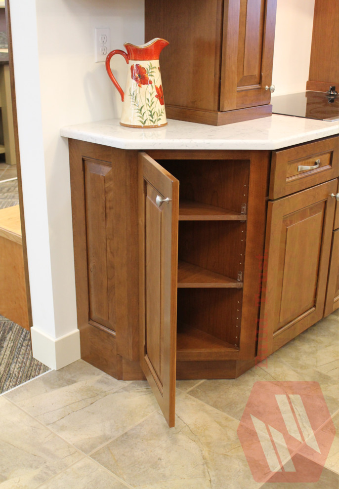 Integrated Decorative End Panel - Traditional - Kitchen - Grand Rapids ...