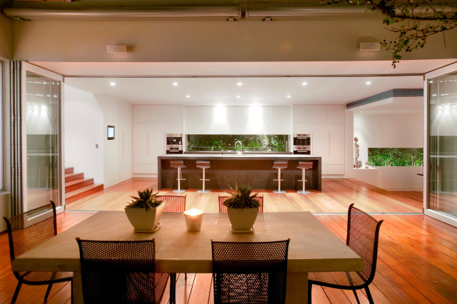 Internal Courtyard - Looking Toward Kitchen - Contemporary - Kitchen ...