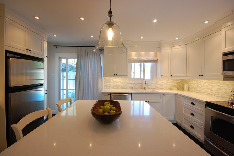 Intimate Kitchen and Family Room - Traditional - Kitchen - Toronto - by ...