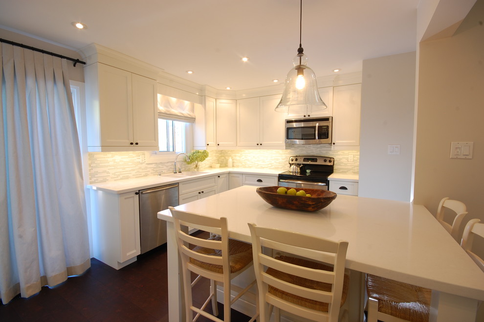 Intimate Kitchen and Family Room - Traditional - Kitchen - Toronto - by ...