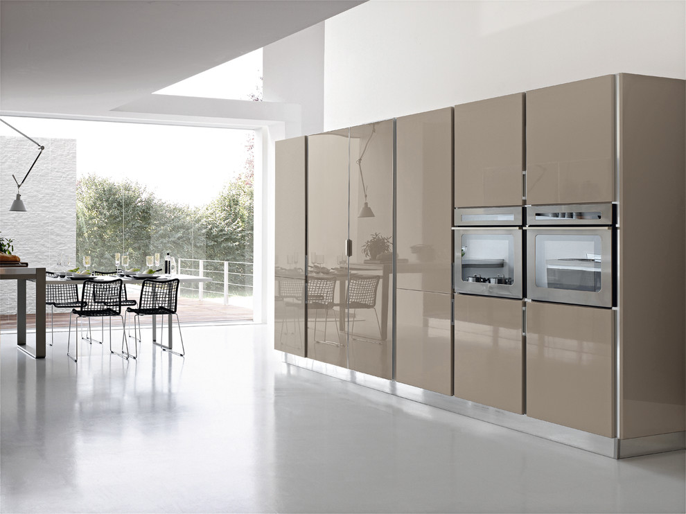 Italian Kitchens ( Replay ) - Modern - Kitchen - Miami - by Yamini ...