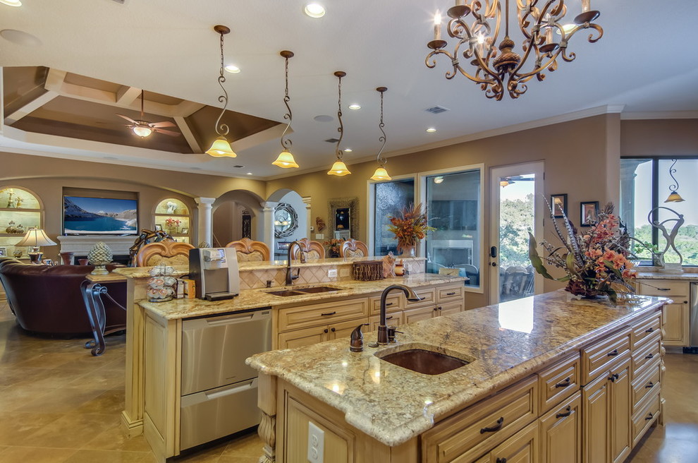 Italian Veranda - Mediterranean - Kitchen - Austin - by Diamante Custom ...