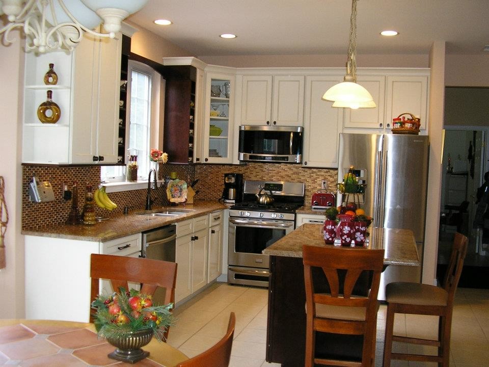 Jackson kitchen - Traditional - Kitchen - New York - by Remya Warrior ...