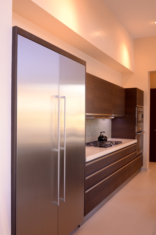 Jafar Residence - Modern - Kitchen - Houston - by Cantoni | Houzz