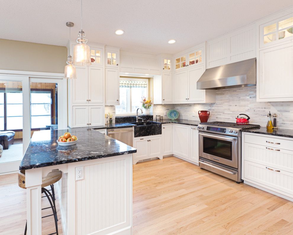 Jennifer Court Kitchen - Farmhouse - Kitchen - Minneapolis - by Albers ...