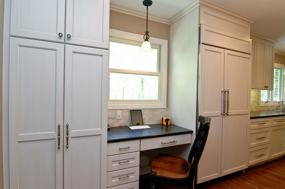 Julie's Kitchen - Traditional - Kitchen - Chicago - by The Coveted ...