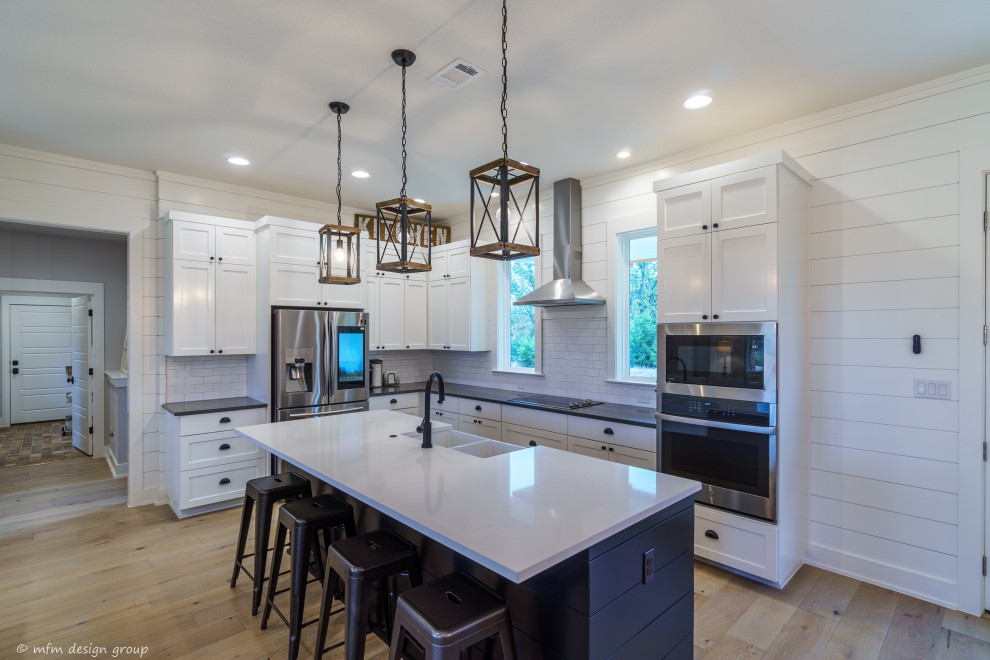 Kelso Farmhouse - Farmhouse - Kitchen - Austin - by mfm design group ...