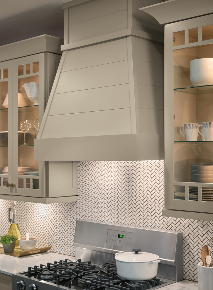 Kemper Cabinets: Transitional Kitchen with Off-White Shaker Cabinets ...