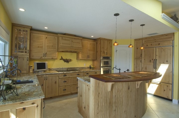 Key West-Style Whole House Remodel - Beach Style - Kitchen - Tampa - by ...