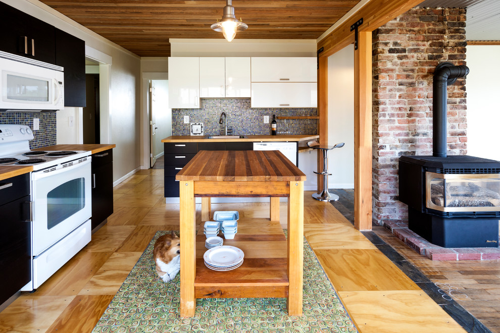 Keyport Beach House - Beach Style - Kitchen - Seattle - by Swaraj LLC ...