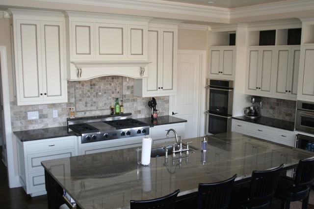 Kim Kitchen - Traditional - Kitchen - Other - by Kinley Cabinets | Houzz UK