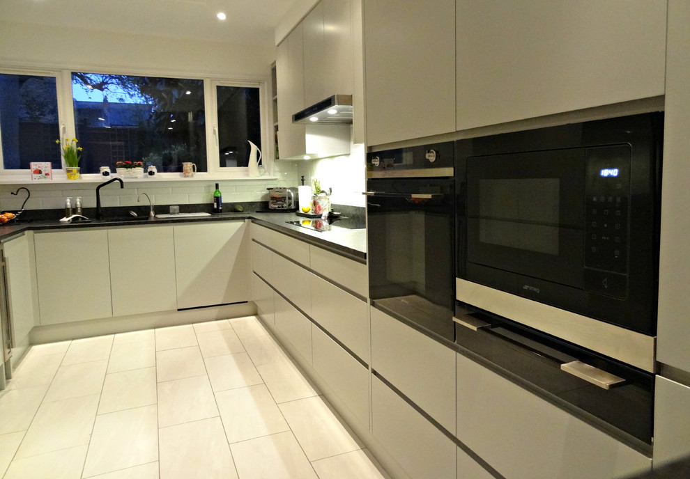 Kingston Kitchen - Contemporary - Kitchen - London - by Wood Grain ...
