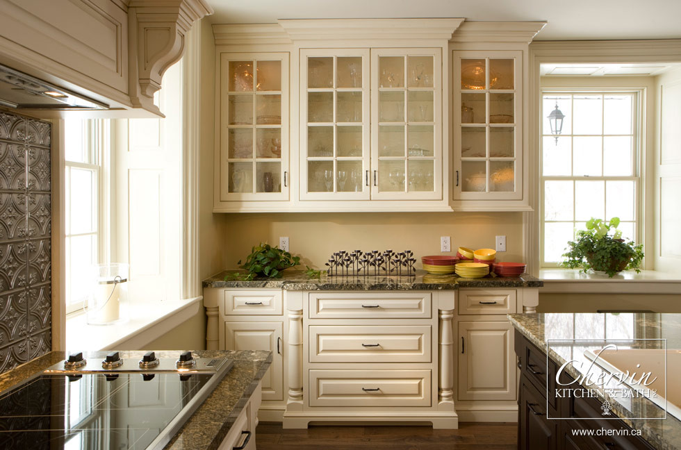 Kitchen 11 - Traditional - Kitchen - Toronto - by Chervin Kitchen ...