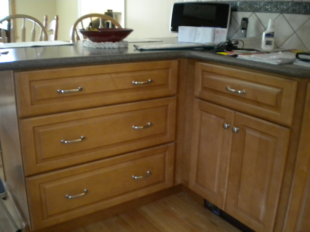 kitchen 2 - Traditional - Kitchen - Boston - by Oceanside Cabinets, Inc ...