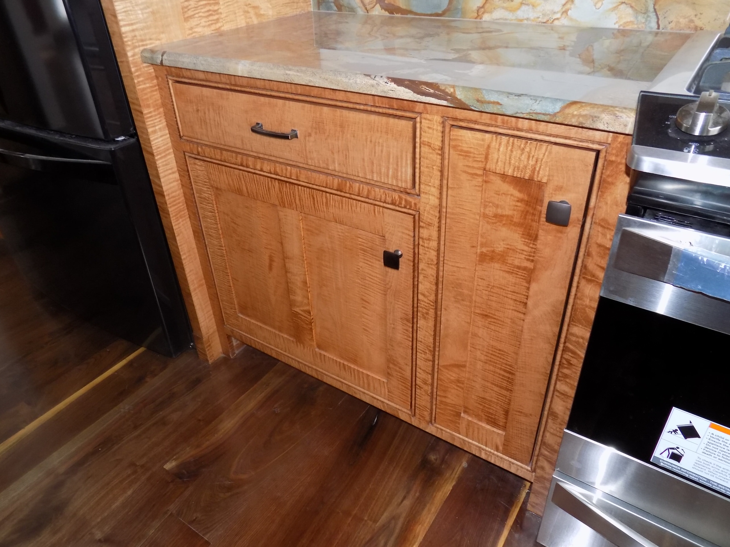 Tiger Maple Wood Kitchen Cabinets | Cabinets Matttroy