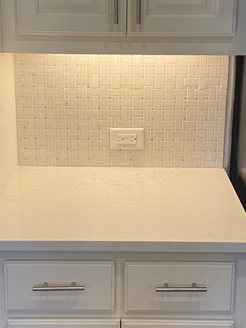 KITCHEN - Backsplash - Classic Carrara Marble Mosaic - Contemporain ...