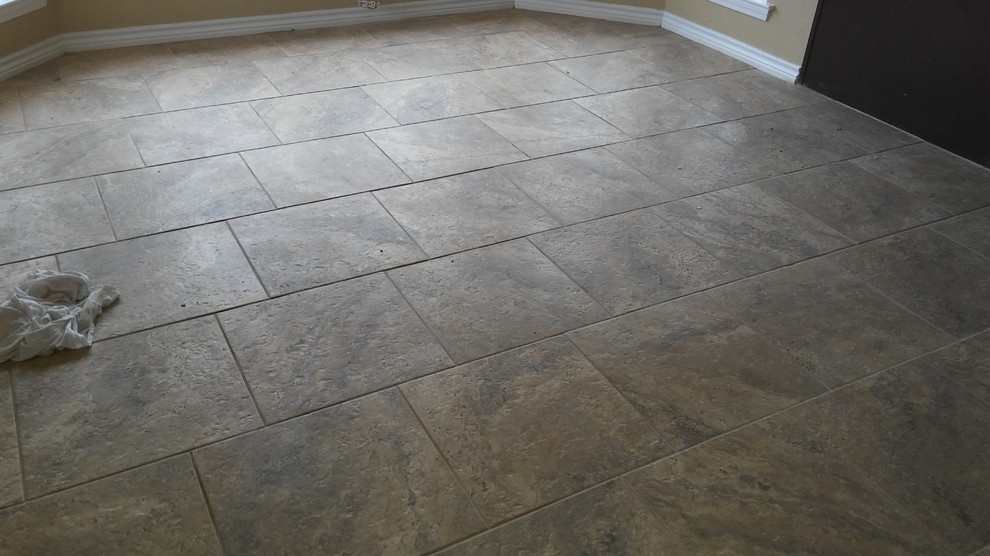 Kitchen backsplash floor and bathtub - Modern - Kitchen - Dallas - by ...