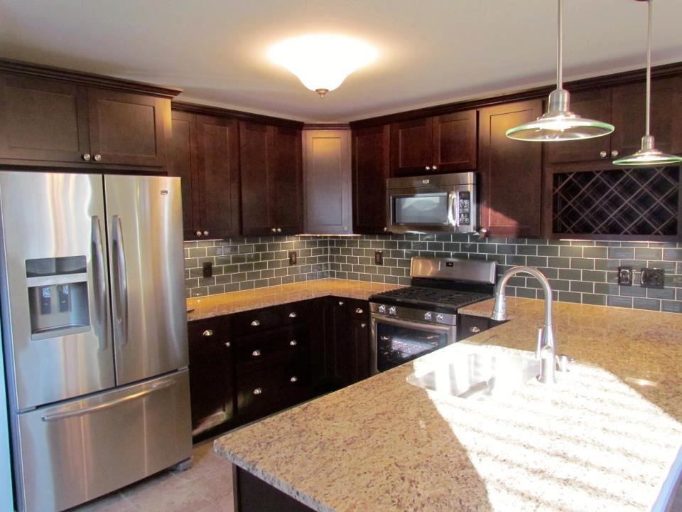 Kitchen Backsplash Ideas - Transitional - Kitchen - Detroit - by ...