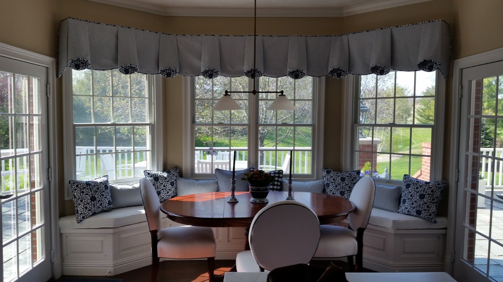 Kitchen Bay Window Valance - Transitional - Kitchen - Chicago - by ...