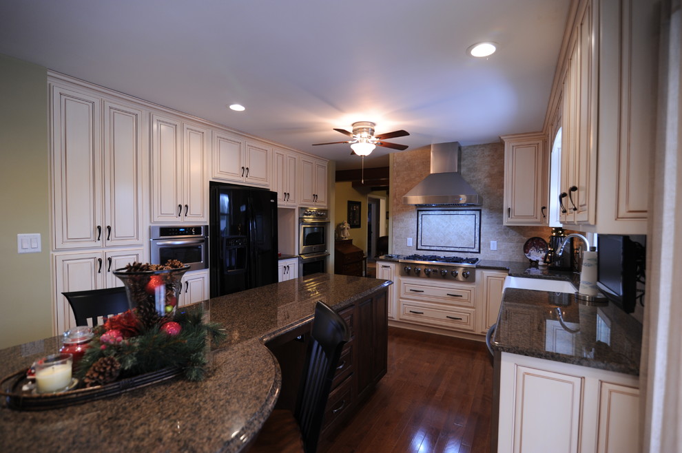 Kitchen Blow-out - Transitional - Kitchen - Chicago - by Lustig Custom ...
