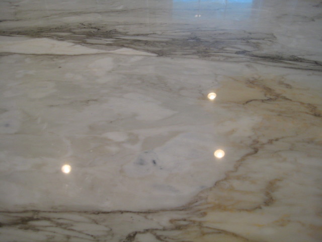 Kitchen: Calacatta Gold Marble - Classique - Cuisine - La Nouvelle ...