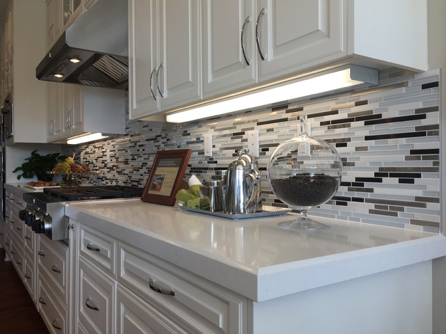 Kitchen Countertops and Backsplashes - Traditional - Kitchen - Los ...