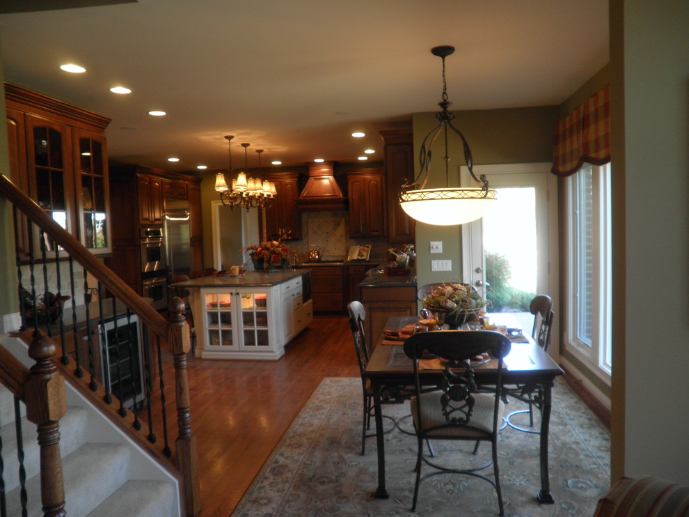 Kitchen Designs/Redesigns - Traditional - Kitchen - Cincinnati - by ...