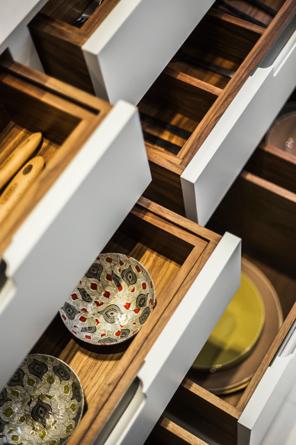 Kitchen drawer internals - Bespoke kitchen - Kitchen - London - by LLI ...