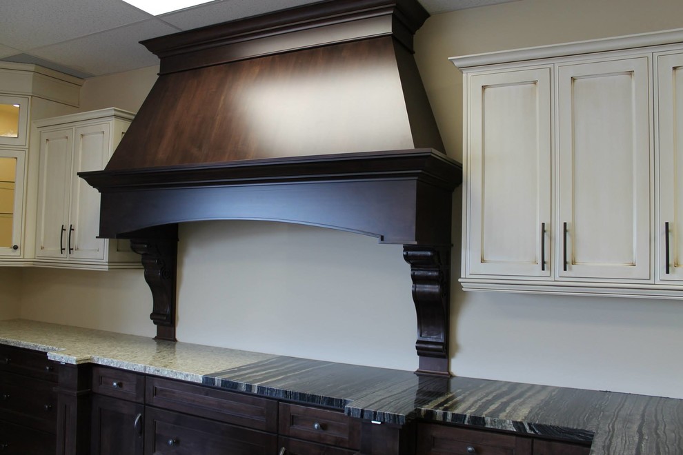 Kitchen Hood - Traditional - Kitchen - Toronto - by Leggo Kitchens | Houzz
