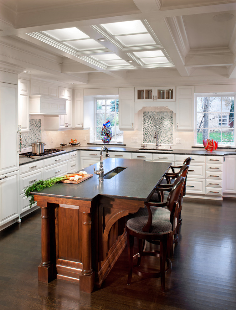 Kitchen Island - Traditional - Kitchen - Milwaukee - by Deep River ...