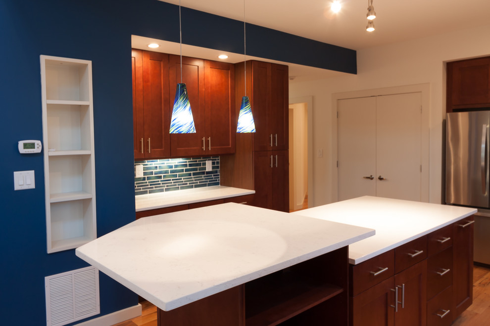 Kitchen Island - Modern - Kitchen - Atlanta - by J.W. York Homes | Houzz
