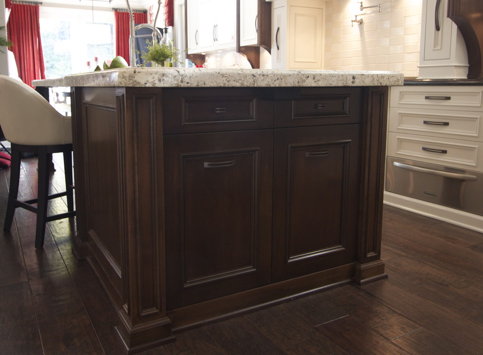 Kitchen Islands - Traditional - Kitchen - San Diego - by Robeson Design ...