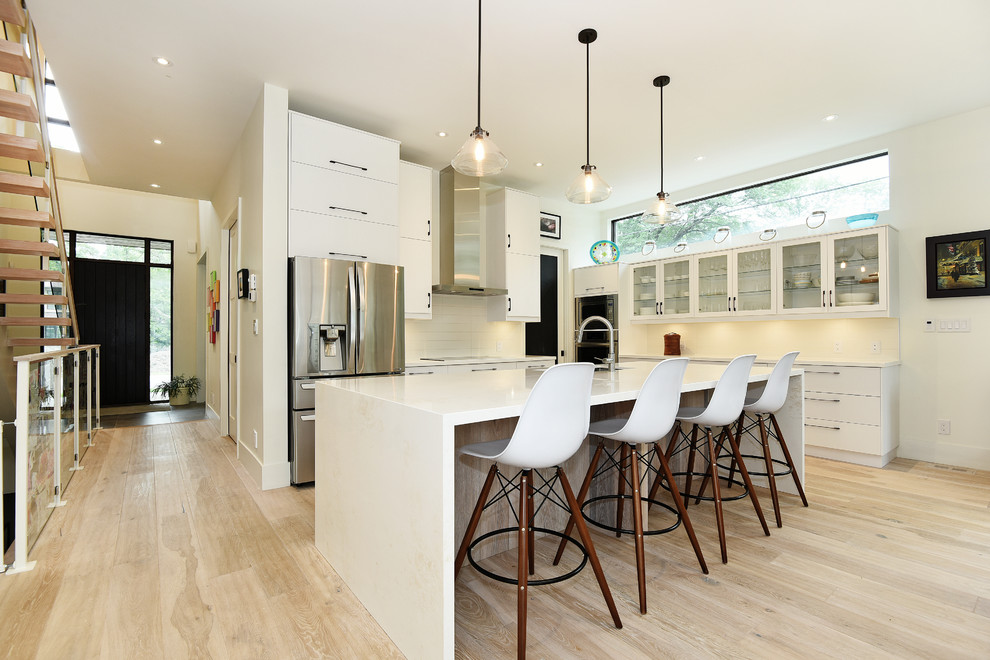 Kitchen - Kitchen - Ottawa - by Maple Leaf Custom Homes | Houzz