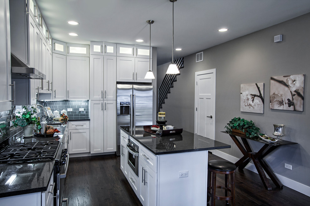 Kitchen - Modern - Kitchen - Chicago - by MK Construction & Builders ...