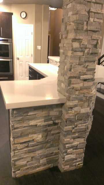 KITCHEN - Peninsula Wall and Column - Facade / Stacked Stone ...