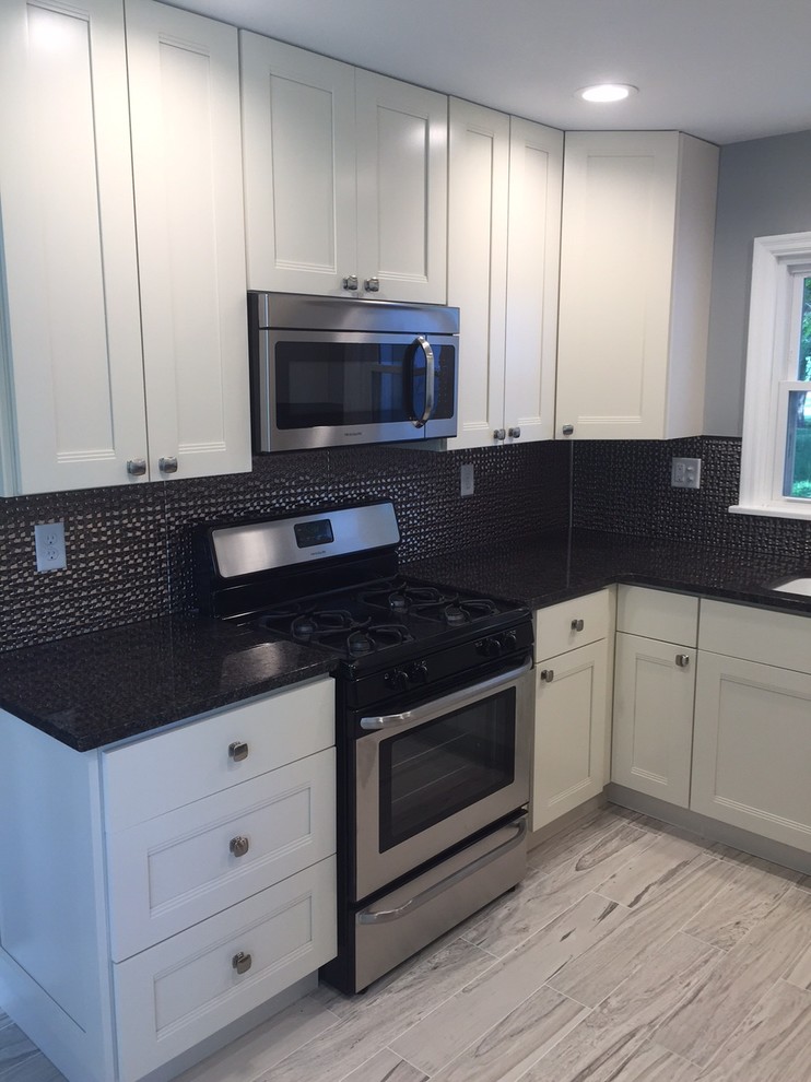 Kitchen Remodel - Vanilla Shaker Kitchen Cabinets - Modern - Kitchen ...