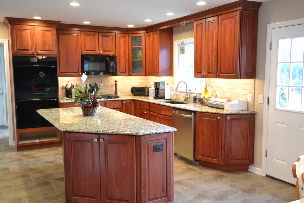 kitchen - Traditional - Kitchen - St Louis - by Remodeling and Painting ...