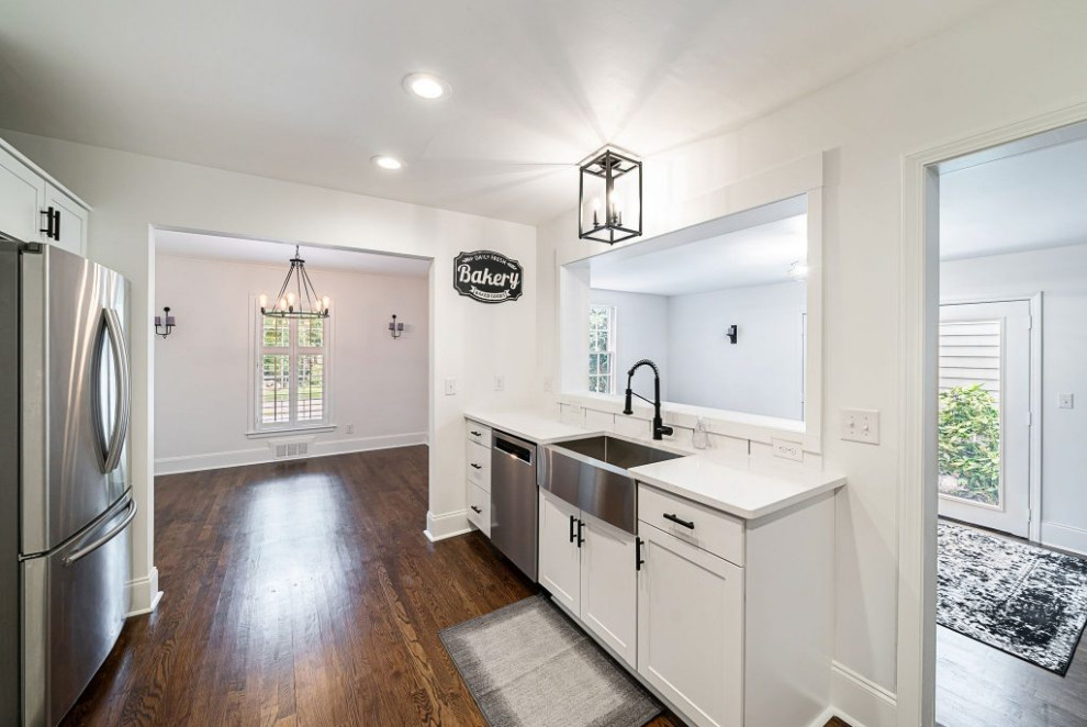 Kitchen Reno in 1958 Ranch - Farmhouse - Kitchen - Charlotte - by Kolby ...