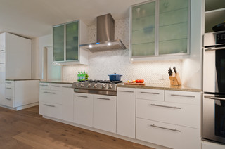 Kitchen - Modern - Kitchen - Austin - by Schroeder