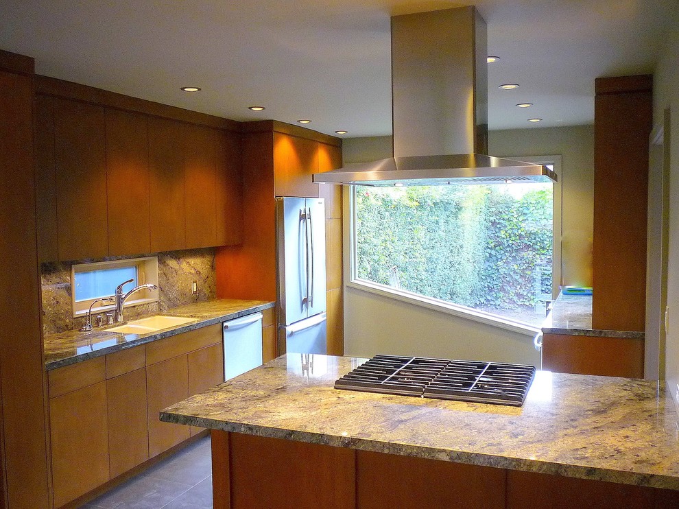 Kitchen sink - Modern - Kitchen - Los Angeles - by SH interiors | Houzz