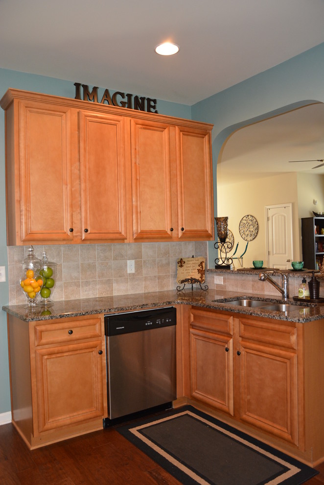 Kitchen Staging - Traditional - Kitchen - Atlanta - by Jade Home ...