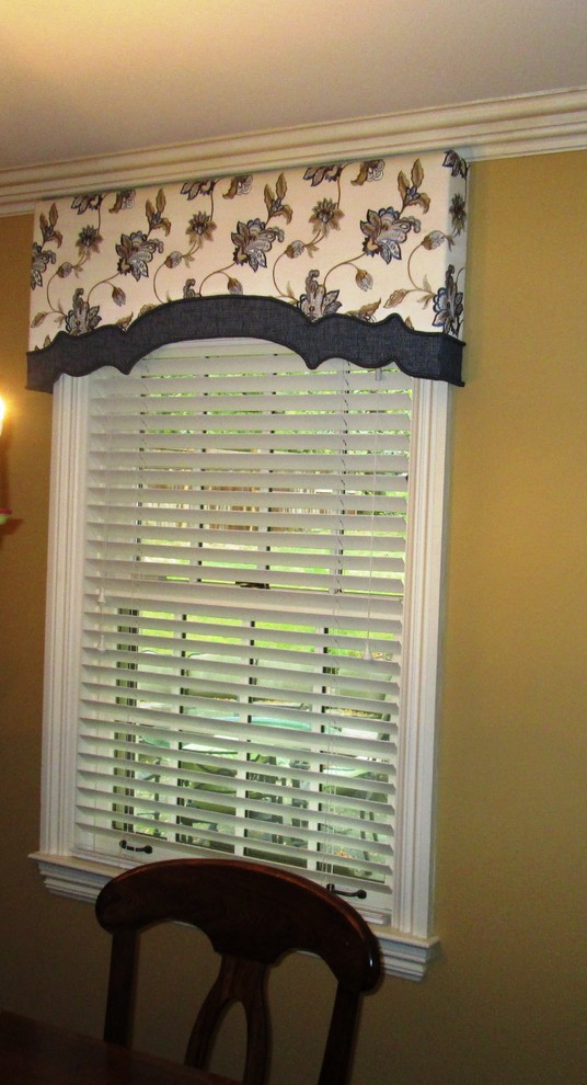 Kitchen Update with Banded Cornices - Traditional - Kitchen ...