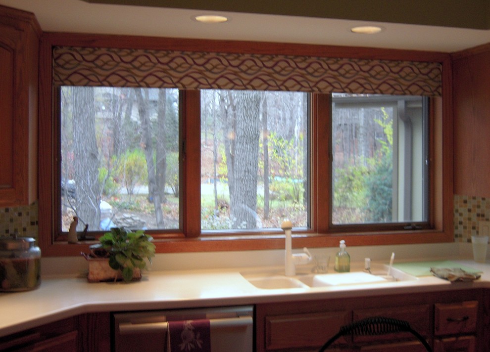 Kitchen Valance - Contemporary - Kitchen - Minneapolis - by Pat Manning ...