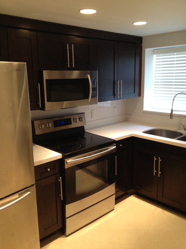 Kitchens - Contemporary - Kitchen - Miami - by Acassa Construction ...