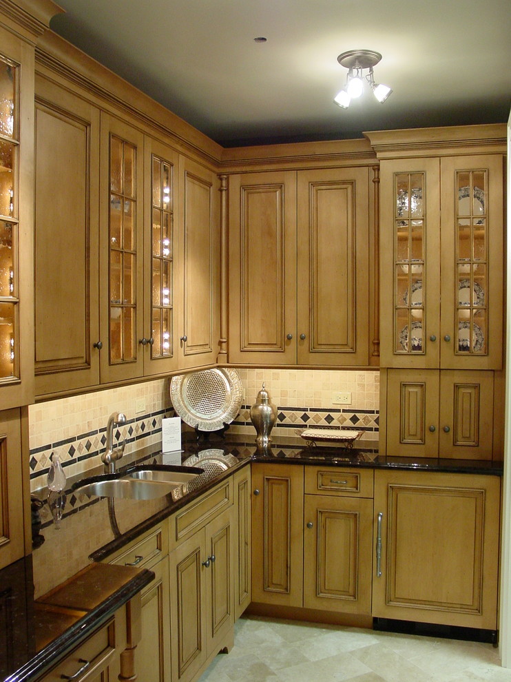 Kitchens by Geneva Cabinet Gallery - Traditional - Kitchen - Chicago ...
