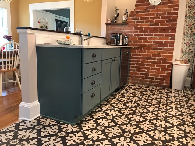 Kitchens - Side view - Traditional - Kitchen - Portland - by Zenovation ...