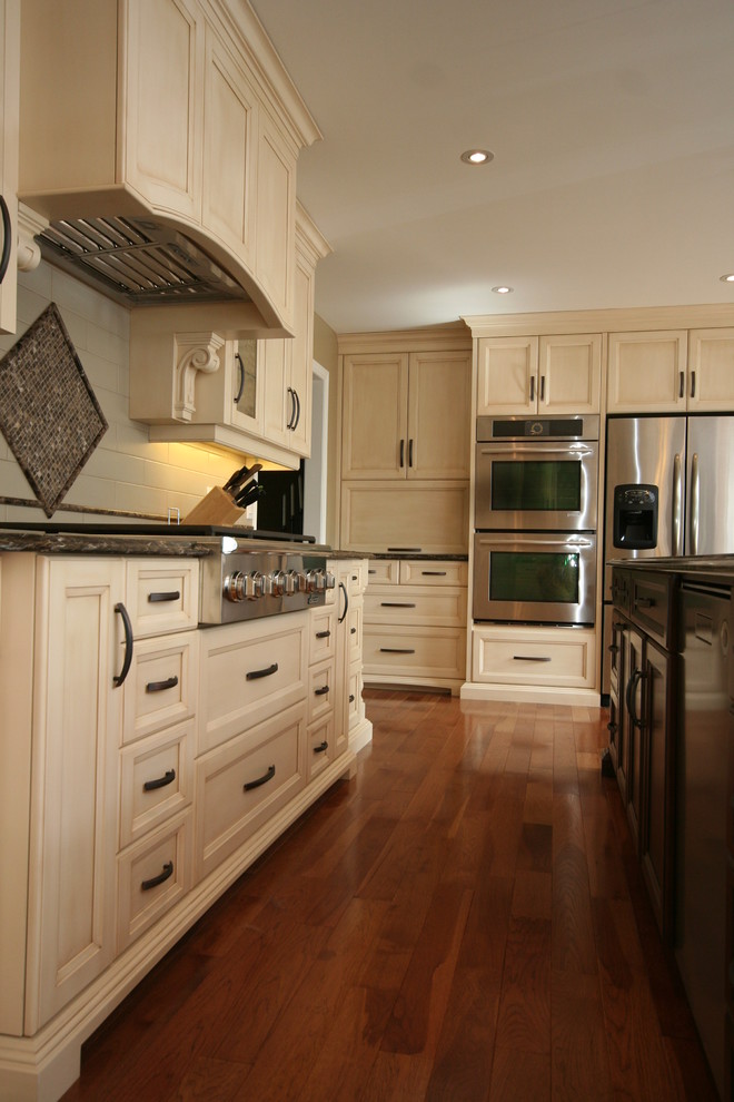 Klassen Kitchen Renovation - Traditional - Kitchen - Toronto - by ...