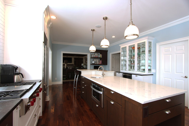 Knotty Alder Island with Dark Stain and Marble Looking Quartz ...