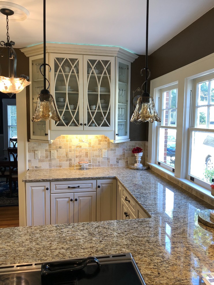 Kraftmaid Cabinetry Monclair Canvas W Cocoa Glaze Suede Finish ...