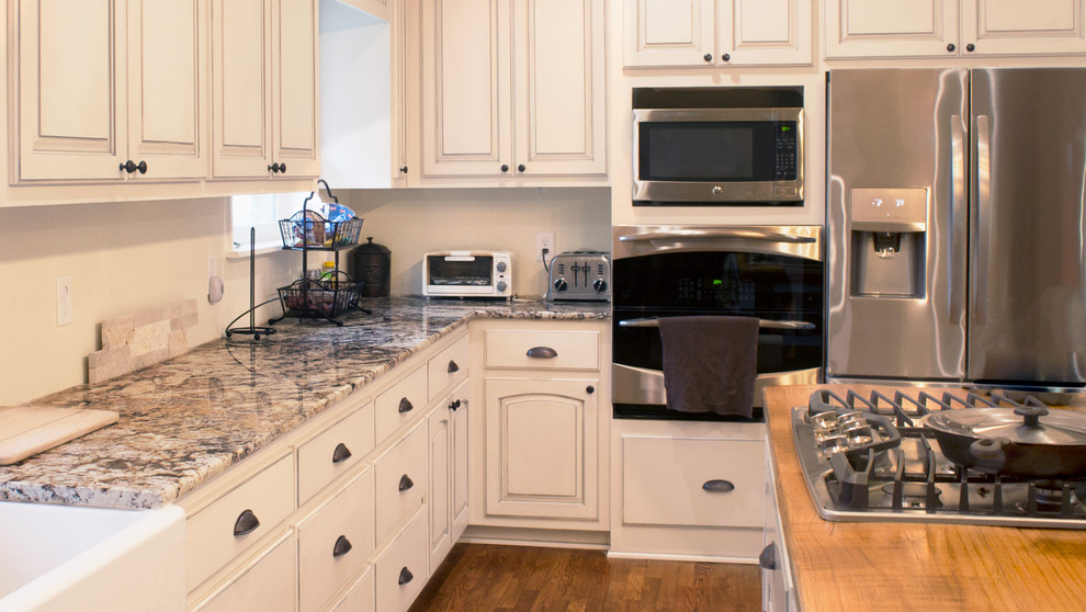 L-Shaped Kitchen - Traditional - Kitchen - Little Rock - by Blan-co ...
